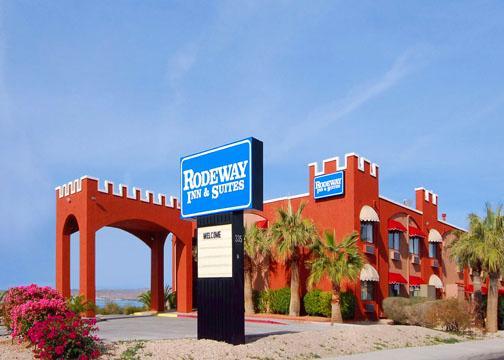 Hotels and other lodging in and near Lake Havasu City